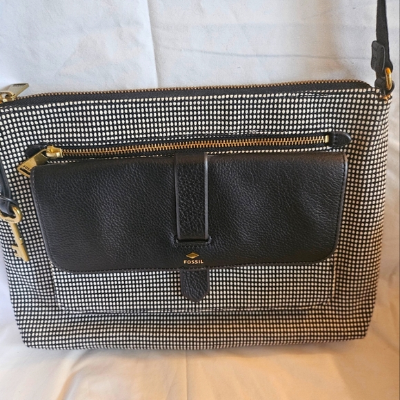 Fossil | Bags | Fossil Crossbody | Poshmark